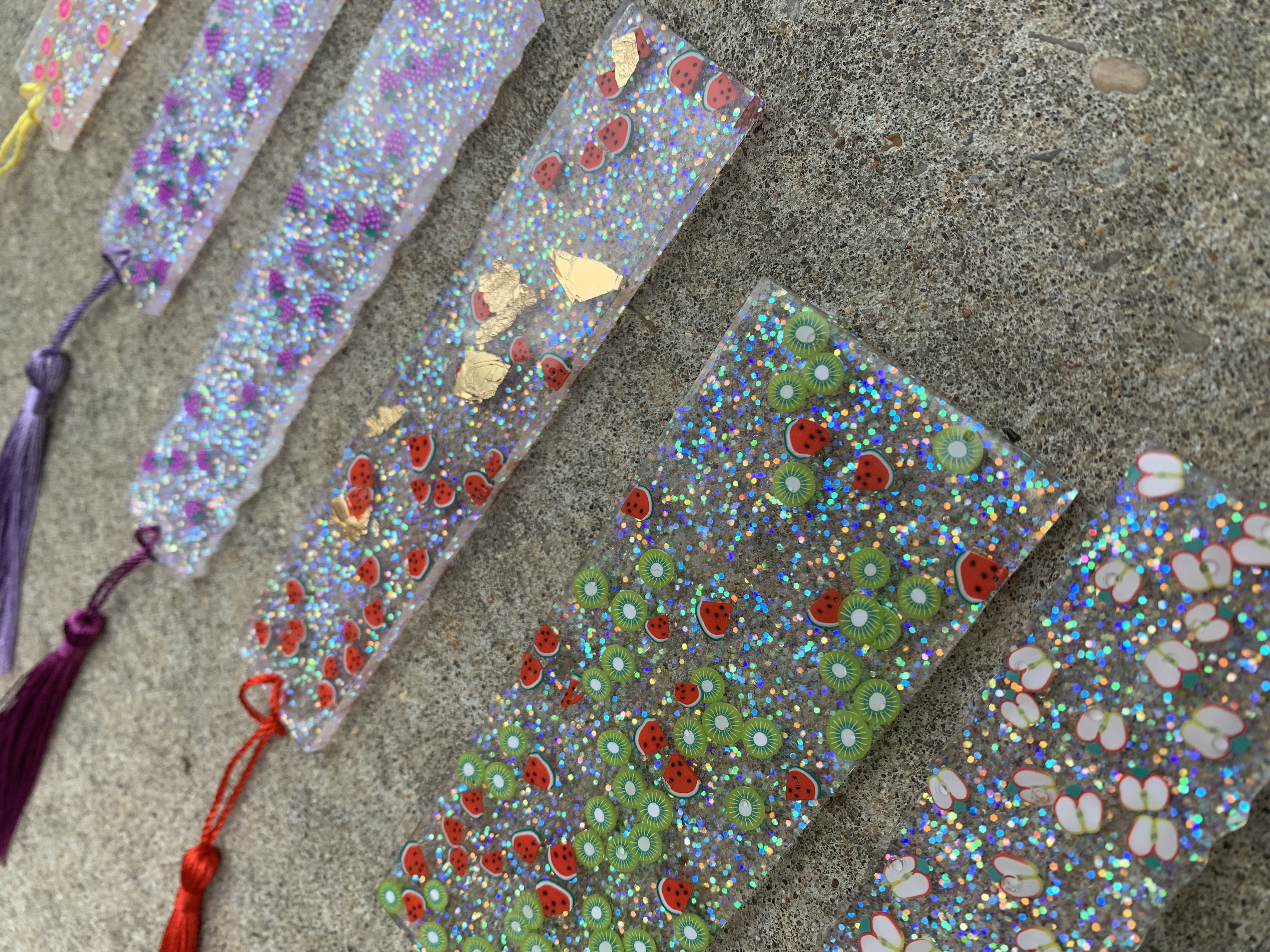 How To Make Resin Bookmarks With Extra Sparkle - Let's Paint Furniture!
